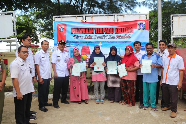 Semakin Dekat dengan Warga, DPMPTSP Provinsi DKI Jakarta Sambangi Pusat ... Semakin Dekat dengan Warga, DPMPTSP Provinsi DKI Jakarta Sambangi Pusat ...