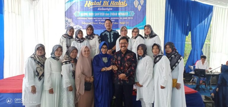 Gelar Halal bi Halal Keluarga Agung Budi Santoso dan Endah Winarti ...