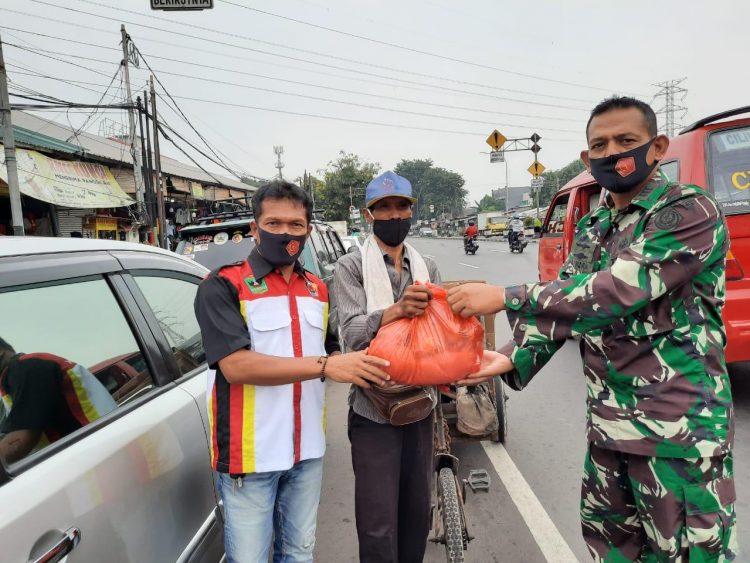 Di Tengah Pandemi Covid-19, Forum Putra-Putri Pariaman Bagikan Sembako Untuk Warga – Beritalima.com