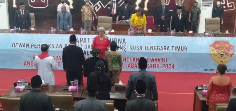 Ketua DPRD NTT Lantik Dua Anggota PAW – Beritalima.com