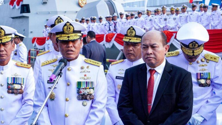 Perkuat Armada Laut Perairan Indonesia Timur, KSAL Resmikan Dua Kapal Perang Buatan PT PAL ...