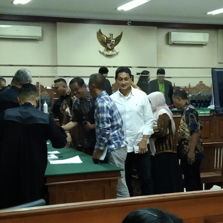 Mekanisme Pengawasan di Butik Antam Surabaya I Dipertanyakan Hakim ...