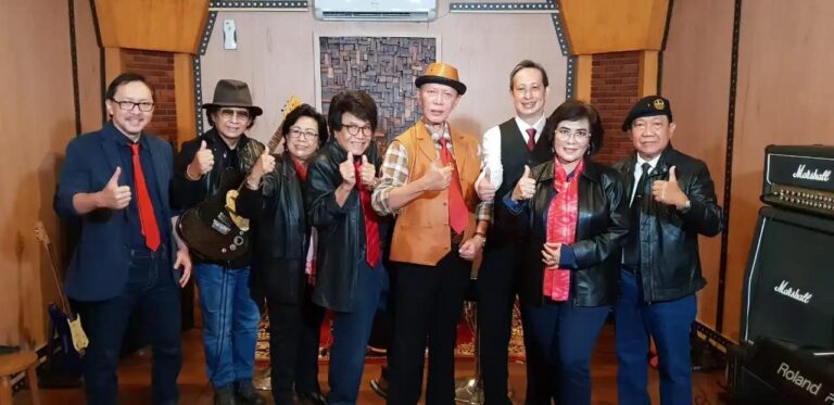 Hebat! D’Professor, Band dengan Anggota Guru Besar Terbanyak yang ...